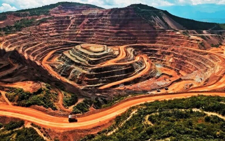 Perú y Chile, los únicos con minas a mayor altura │ Fidel Sánchez